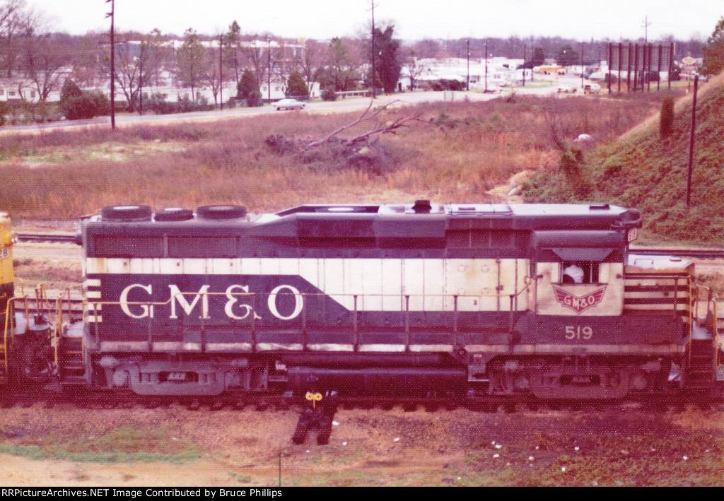 GM&O GP30 519 with trade in Alco FA trucks
